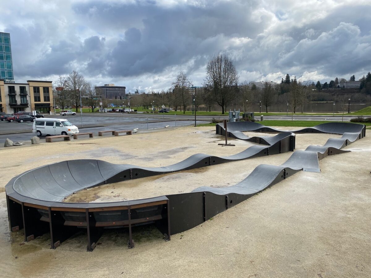 Parkitect Modular Pump Tracks | Highwire