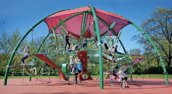 KOMPAN Playgrounds | Highwire | Exclusive KOMPAN Dealer
