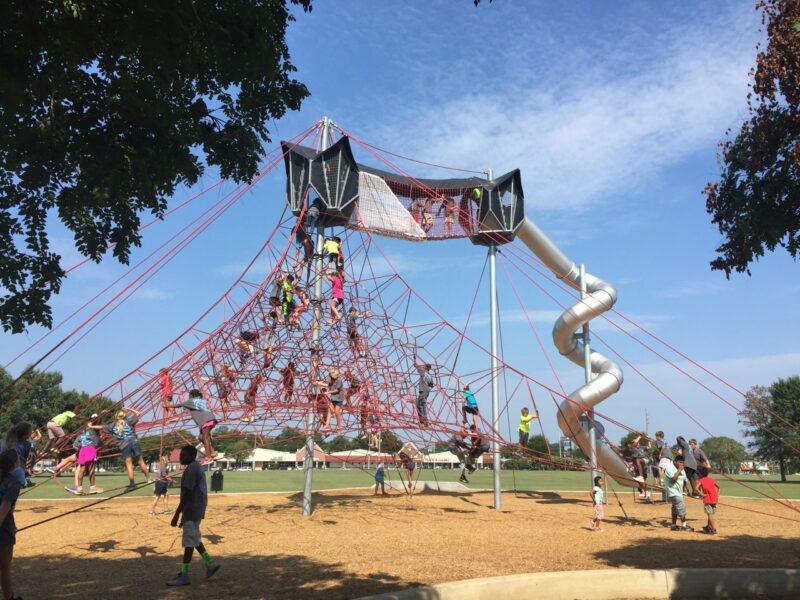 KOMPAN Playgrounds | Highwire | Exclusive KOMPAN Dealer