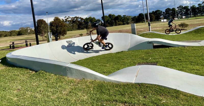 Parkitect Modular Pump Tracks - Highwire